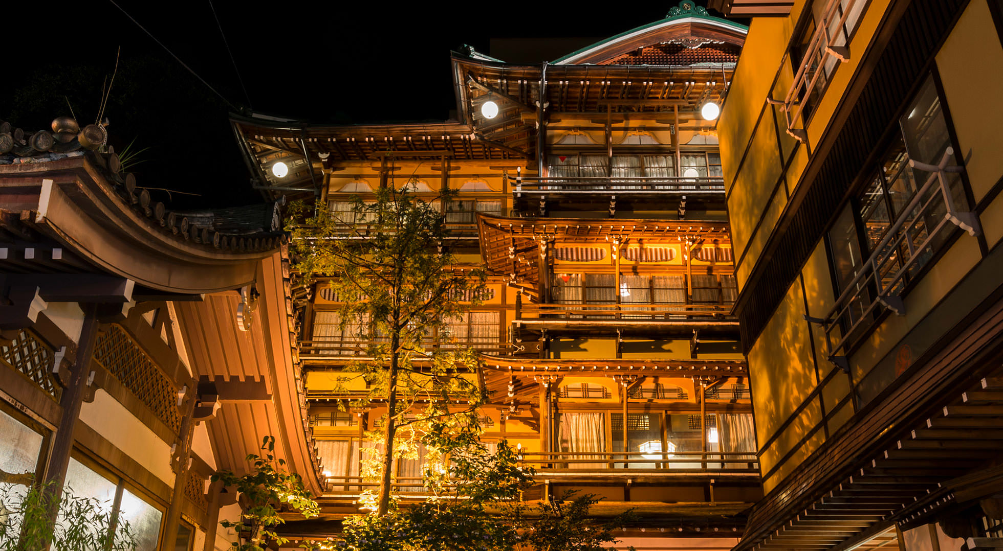 Hot spring (Onsen) | STORIES | JAPAN HOUSE